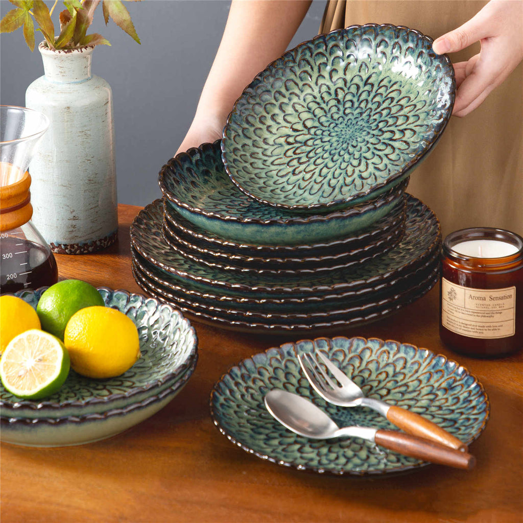 The Charm of Reactive Glaze Dinnerware: A Blend of Art and Durability