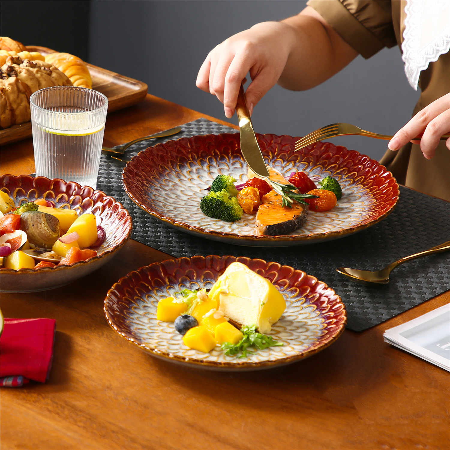 The Artistry and Allure of Ceramic Dinnerware in Haute Cuisine