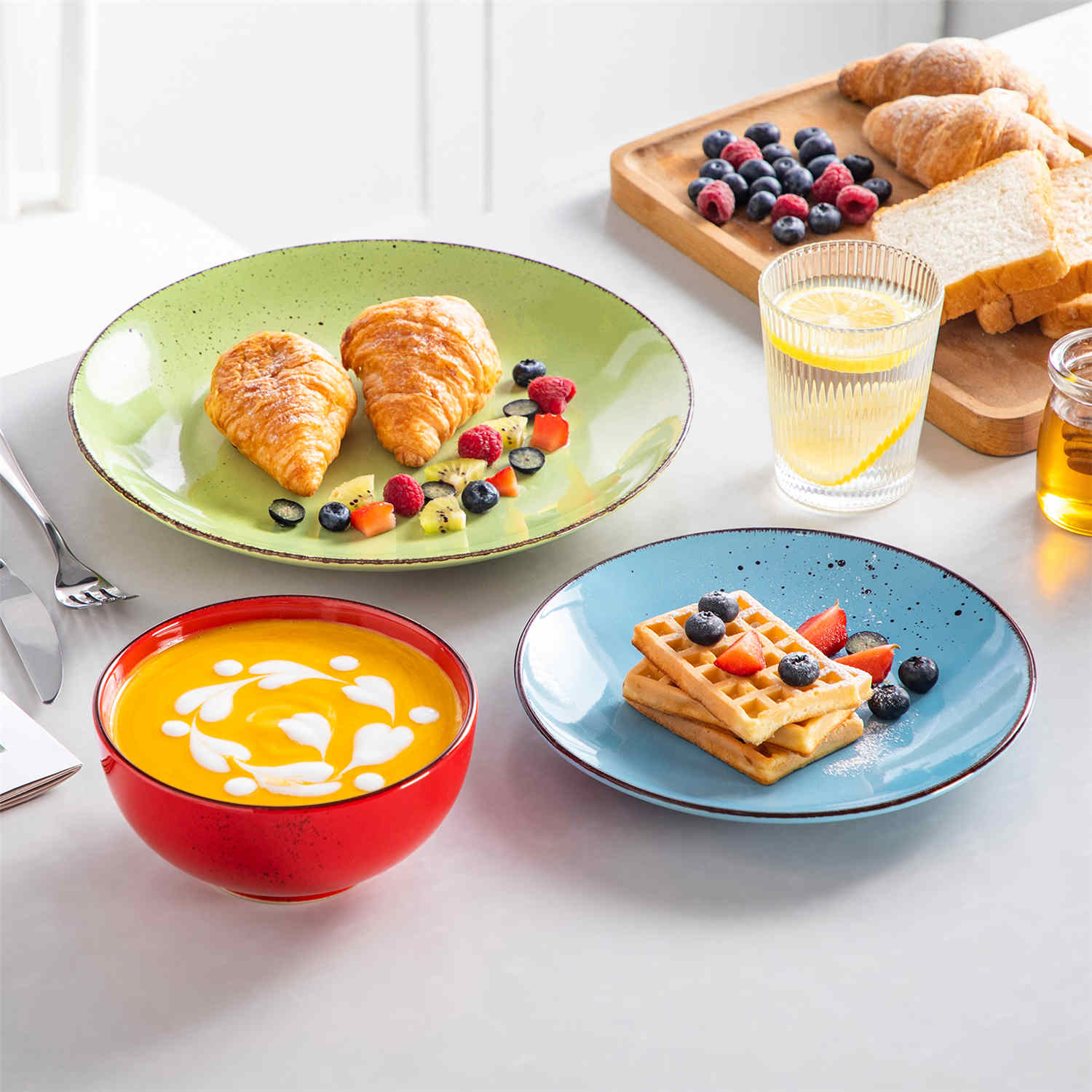 Stoneware Dinnerware Sets: Top Picks for Style & Durability